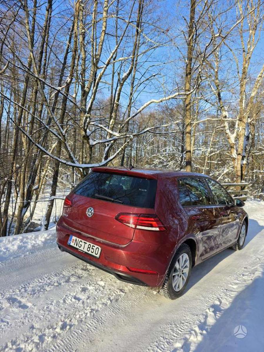 Sarkans Volkswagen Golf 2019 Viļņa, ar dzinēja tilpumu 1.00 L un nobraukumu 98 tūkst. km par 12200 €, foto 5 vietnē AUTOMOTO.COM.LV