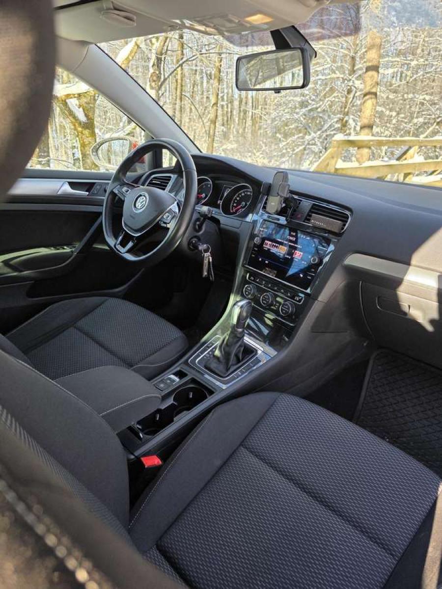 Sarkans Volkswagen Golf 2019 Viļņa, ar dzinēja tilpumu 1.00 L un nobraukumu 98 tūkst. km par 12200 €, foto 9 vietnē AUTOMOTO.COM.LV