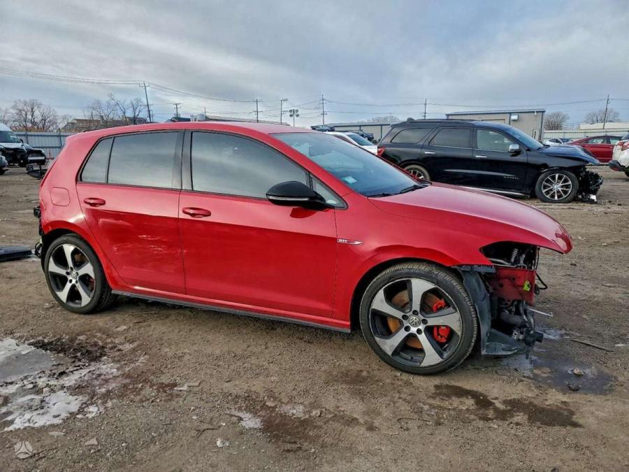 Red Volkswagen Golf 2019 in Siauliai, with an engine capacity of 1.98 L and mileage of 123 thousand km for 7865 €, photo 4 on AUTOMOTO.COM.LV