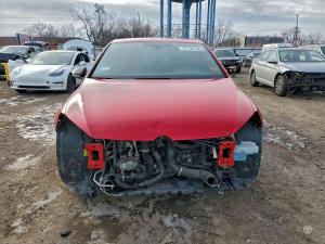Red Volkswagen Golf 2019 in Siauliai, with an engine capacity of 1.98 L and mileage of 123 thousand km for 7865 €, photo 5 on AUTOMOTO.COM.LV