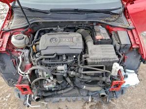 Red Volkswagen Golf 2019 in Siauliai, with an engine capacity of 1.98 L and mileage of 123 thousand km for 7865 €, photo 10 on AUTOMOTO.COM.LV