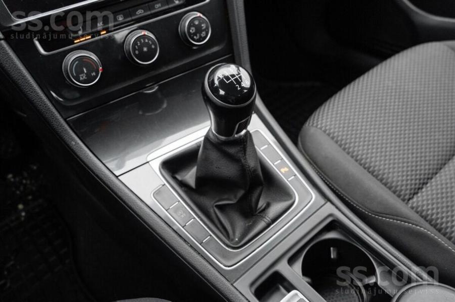 Sarkans Volkswagen Golf 2019 Rīga, ar dzinēja tilpumu 1.50 L un nobraukumu 164 tūkst. km par 8800 €, foto 11 vietnē AUTOMOTO.COM.LV