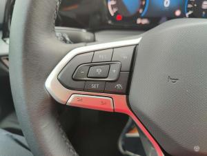 Sarkans Volkswagen Golf 2023 Kauņa, ar dzinēja tilpumu 1.50 L un nobraukumu 24 tūkst. km par 21900 €, foto 13 vietnē AUTOMOTO.COM.LV