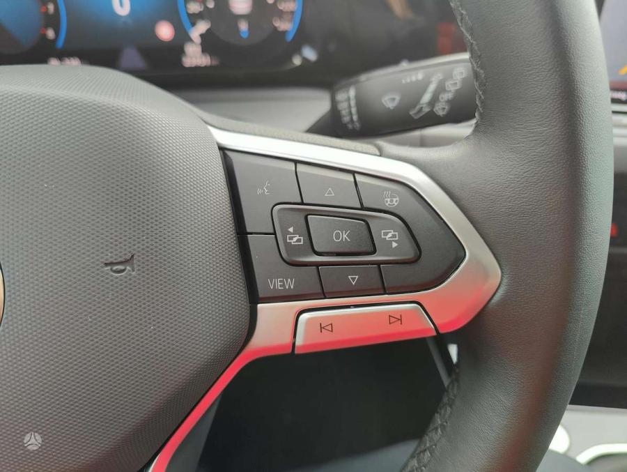 Sarkans Volkswagen Golf 2023 Kauņa, ar dzinēja tilpumu 1.50 L un nobraukumu 24 tūkst. km par 21900 €, foto 14 vietnē AUTOMOTO.COM.LV