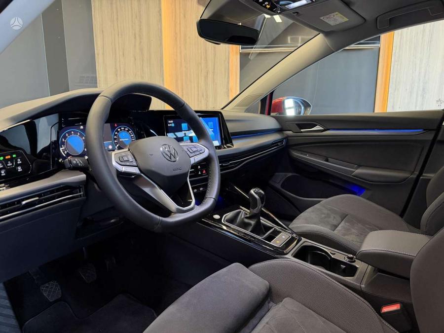 Sarkans Volkswagen Golf 2023 Kauņa, ar dzinēja tilpumu 1.50 L un nobraukumu 24 tūkst. km par 21990 €, foto 14 vietnē AUTOMOTO.COM.LV