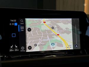 Sarkans Volkswagen Golf 2023 Kauņa, ar dzinēja tilpumu 1.50 L un nobraukumu 24 tūkst. km par 21990 €, foto 31 vietnē AUTOMOTO.COM.LV