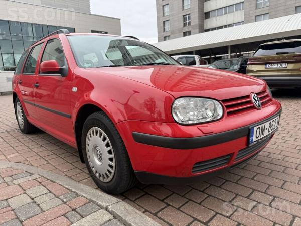 Red Volkswagen Golf 2000 in Riga, with an engine capacity of 1.60 L and mileage of 0 thousand km for 2400 €, photo 1 on AUTOMOTO.COM.LV