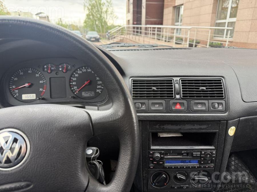 Sarkans Volkswagen Golf 2000 Rīga, ar dzinēja tilpumu 1.60 L un nobraukumu 0 tūkst. km par 2400 €, foto 4 vietnē AUTOMOTO.COM.LV