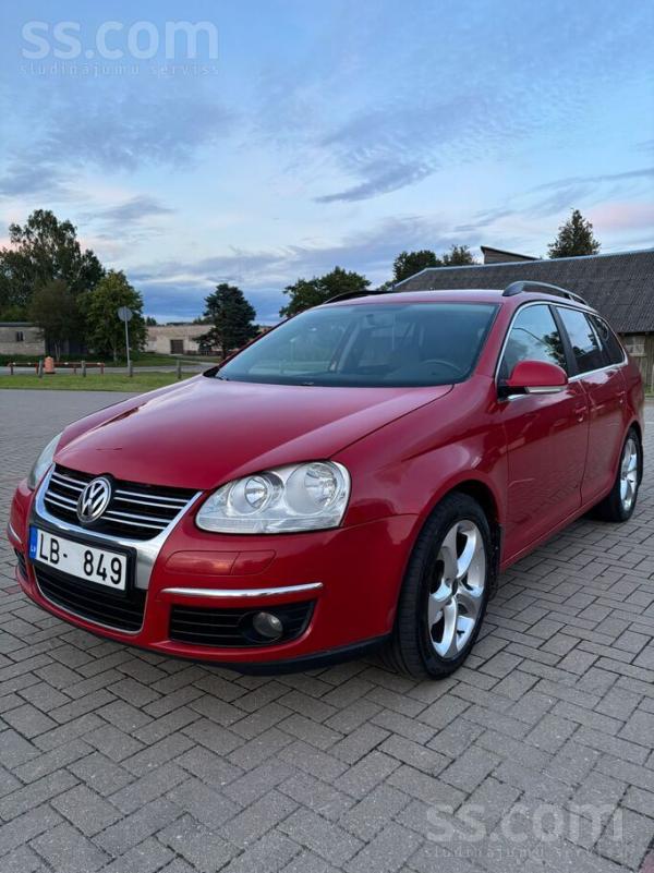 Volkswagen Golf 2008 Cēsis vietnē Sarkans Volkswagen Golf 2008 Cēsis, ar dzinēja tilpumu 2.00 L un nobraukumu 360 tūkst. km par 1670 €, foto 1 vietnē AUTOMOTO.COM.LV