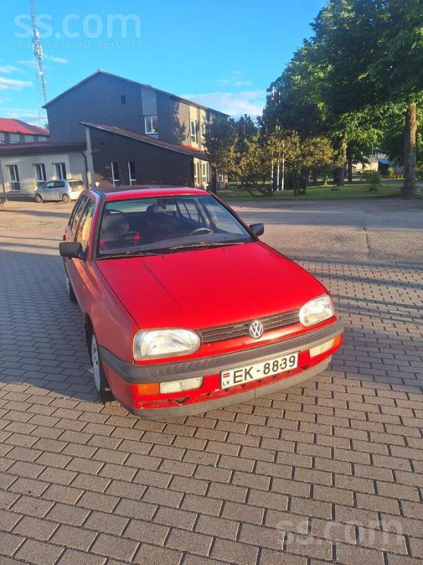Sarkans Volkswagen Golf 1993 Limbaži, ar dzinēja tilpumu 1.60 L un nobraukumu 238 tūkst. km par 390 €, foto 1 vietnē AUTOMOTO.COM.LV