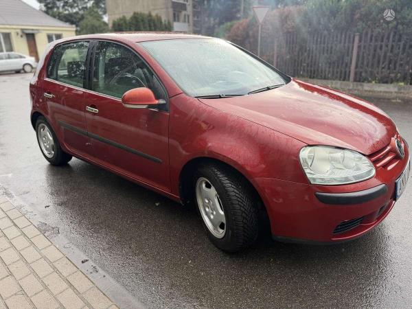 Red Volkswagen Golf 2004 in Kaunas, with an engine capacity of 1.60 L and mileage of 248 thousand km for 1250 €, photo 5 on AUTOMOTO.COM.LV