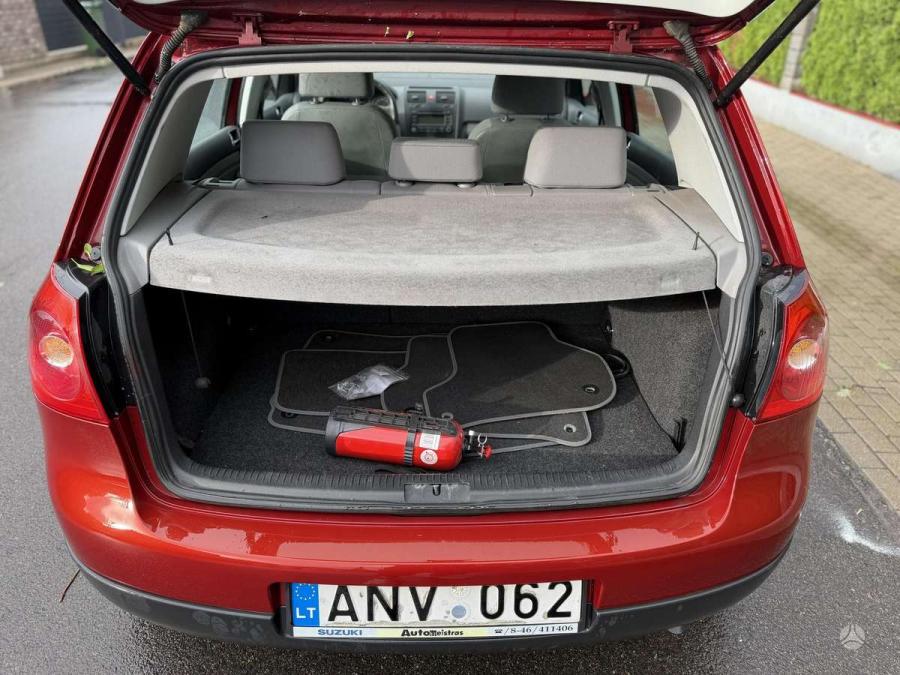 Sarkans Volkswagen Golf 2004 Kauņa, ar dzinēja tilpumu 1.60 L un nobraukumu 248 tūkst. km par 1250 €, foto 11 vietnē AUTOMOTO.COM.LV