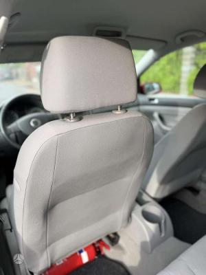 Sarkans Volkswagen Golf 2004 Kauņa, ar dzinēja tilpumu 1.60 L un nobraukumu 248 tūkst. km par 1250 €, foto 16 vietnē AUTOMOTO.COM.LV