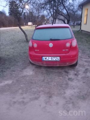 Red Volkswagen Golf 2005 in Gulbene, with an engine capacity of 1.90 L and mileage of 360 thousand km for 600 €, photo 5 on AUTOMOTO.COM.LV