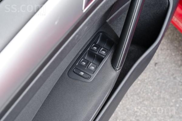 Red Volkswagen Golf 2019 in Riga, with an engine capacity of 1.50 L and mileage of 181 thousand km for 9500 €, photo 9 on AUTOMOTO.COM.LV