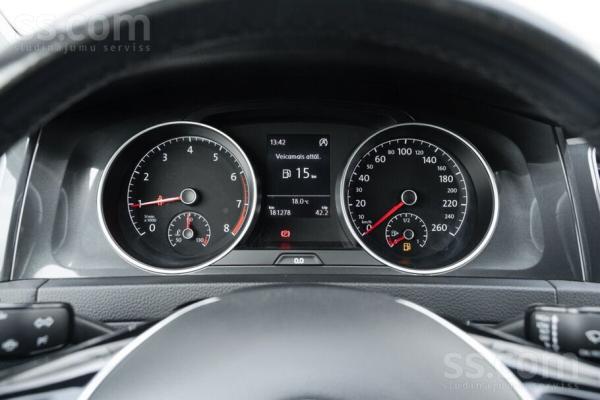 Red Volkswagen Golf 2019 in Riga, with an engine capacity of 1.50 L and mileage of 181 thousand km for 9500 €, photo 11 on AUTOMOTO.COM.LV
