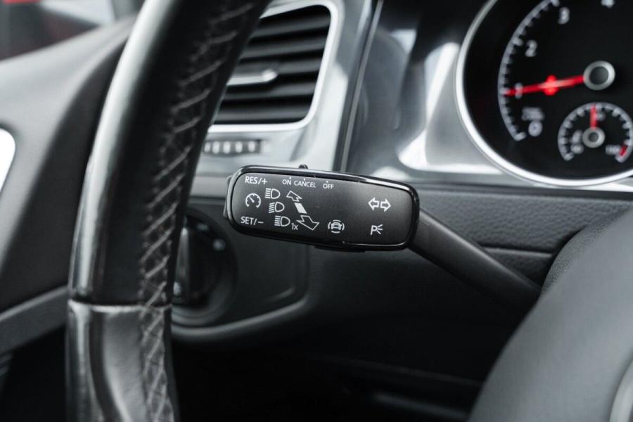 Sarkans Volkswagen Golf 2019 Rīga, ar dzinēja tilpumu 1.50 L un nobraukumu 181 tūkst. km par 9500 €, foto 10 vietnē AUTOMOTO.COM.LV