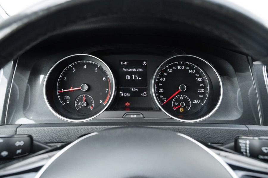 Sarkans Volkswagen Golf 2019 Rīga, ar dzinēja tilpumu 1.50 L un nobraukumu 181 tūkst. km par 9500 €, foto 11 vietnē AUTOMOTO.COM.LV