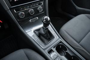 Sarkans Volkswagen Golf 2019 Rīga, ar dzinēja tilpumu 1.50 L un nobraukumu 181 tūkst. km par 9500 €, foto 13 vietnē AUTOMOTO.COM.LV