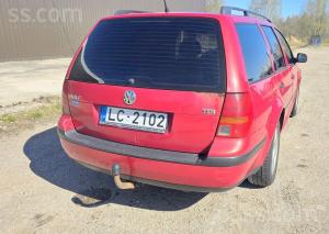 Red Volkswagen Golf 2000 in Jekabpils, with an engine capacity of 1.90 L and mileage of 279 thousand km for 1550 €, photo 5 on AUTOMOTO.COM.LV