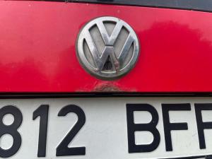 Red Volkswagen Golf 2000 in Viljandi, with an engine capacity of 1.60 L and mileage of 245 thousand km for 500 €, photo 16 on AUTOMOTO.COM.LV