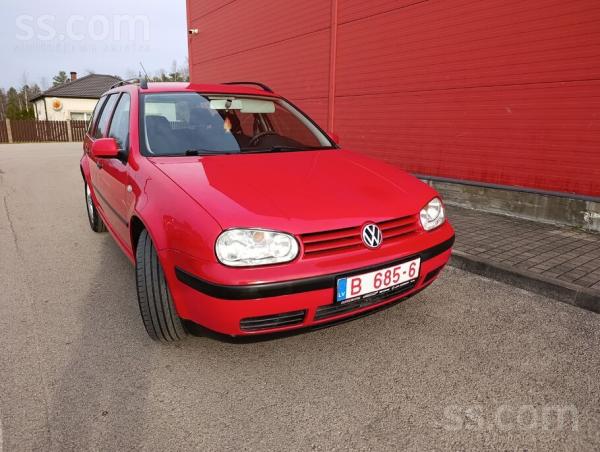 Red Volkswagen Golf 2002 in Rezekne, with an engine capacity of 1.90 L and mileage of 281 thousand km for 2450 €, photo 2 on AUTOMOTO.COM.LV