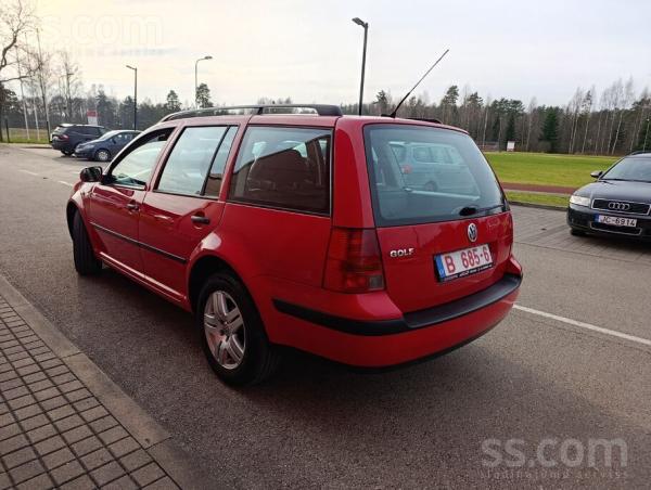 Red Volkswagen Golf 2002 in Rezekne, with an engine capacity of 1.90 L and mileage of 281 thousand km for 2450 €, photo 6 on AUTOMOTO.COM.LV
