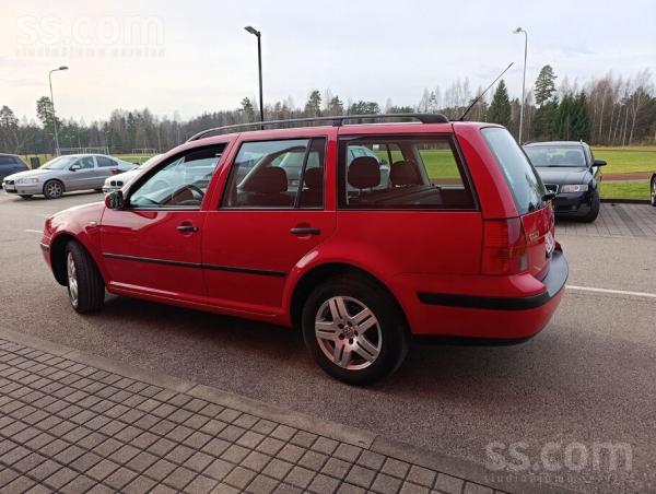 Red Volkswagen Golf 2002 in Rezekne, with an engine capacity of 1.90 L and mileage of 281 thousand km for 2450 €, photo 7 on AUTOMOTO.COM.LV
