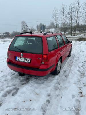 Red Volkswagen Golf 2002 in Voru, with an engine capacity of 1.90 L and mileage of 348 thousand km for 2490 €, photo 4 on AUTOMOTO.COM.LV