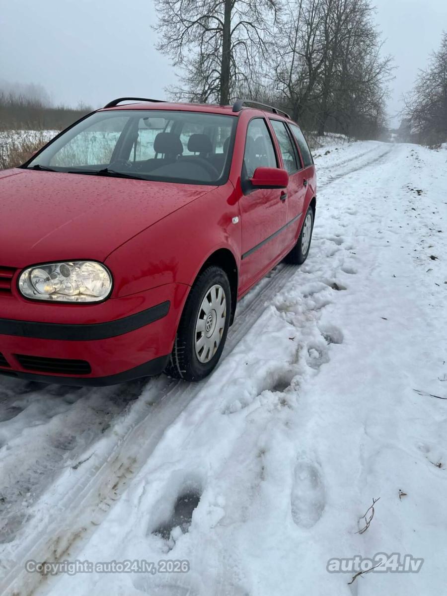 Red Volkswagen Golf 2002 in Voru, with an engine capacity of 1.90 L and mileage of 348 thousand km for 2490 €, photo 7 on AUTOMOTO.COM.LV