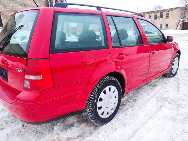 Red Volkswagen Golf 2003 in Utena, with an engine capacity of 1.90 L and mileage of 297 thousand km for 1850 €, photo 1 on AUTOMOTO.COM.LV
