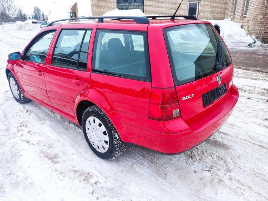 Red Volkswagen Golf 2003 in Utena, with an engine capacity of 1.90 L and mileage of 297 thousand km for 1850 €, photo 13 on AUTOMOTO.COM.LV