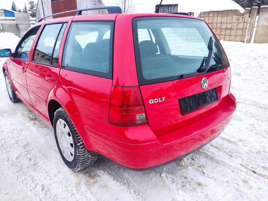 Red Volkswagen Golf 2003 in Utena, with an engine capacity of 1.90 L and mileage of 297 thousand km for 1850 €, photo 21 on AUTOMOTO.COM.LV