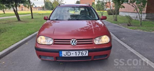 Sarkans Volkswagen Golf 2003 Daugavpils, ar dzinēja tilpumu 1.90 L un nobraukumu 406 tūkst. km par 990 €, foto 3 vietnē AUTOMOTO.COM.LV