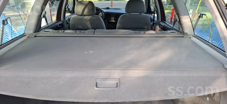 Sarkans Volkswagen Golf 2003 Daugavpils, ar dzinēja tilpumu 1.90 L un nobraukumu 406 tūkst. km par 990 €, foto 13 vietnē AUTOMOTO.COM.LV
