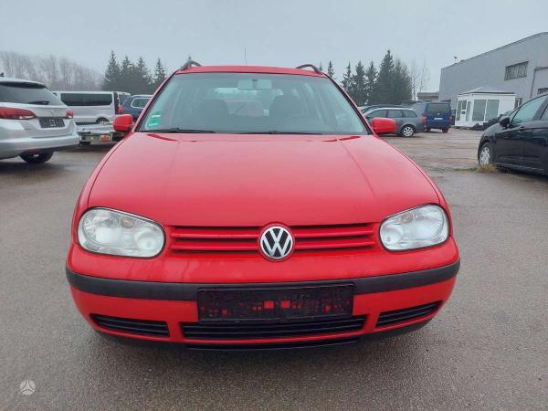 Red Volkswagen Golf 2004 in Utena, with an engine capacity of 1.90 L and mileage of 286 thousand km for 1600 €, photo 7 on AUTOMOTO.COM.LV