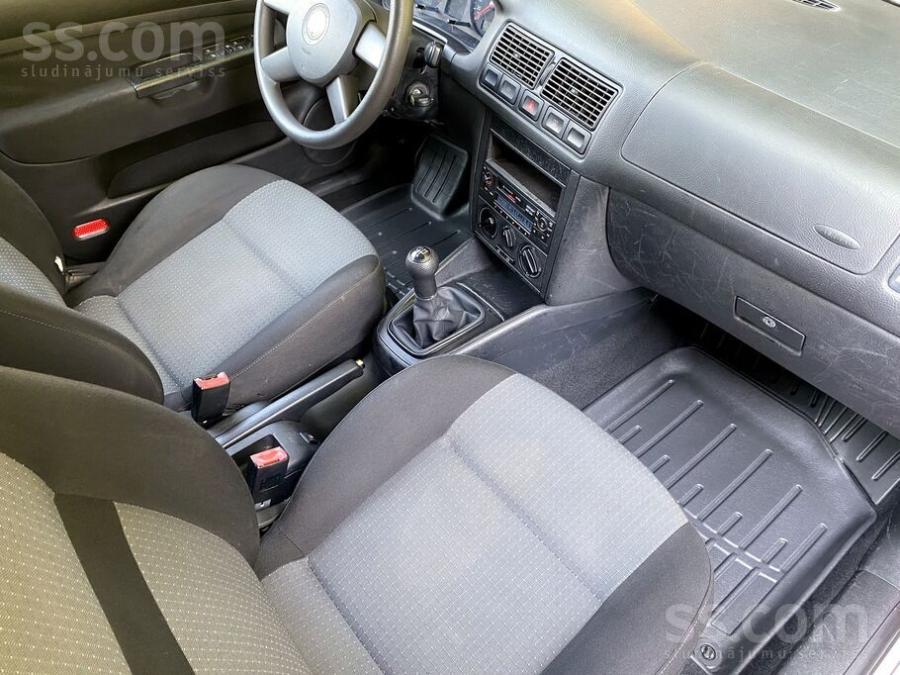Sarkans Volkswagen Golf 2004 Rīga, ar dzinēja tilpumu 1.90 L un nobraukumu 272 tūkst. km par 1900 €, foto 15 vietnē AUTOMOTO.COM.LV
