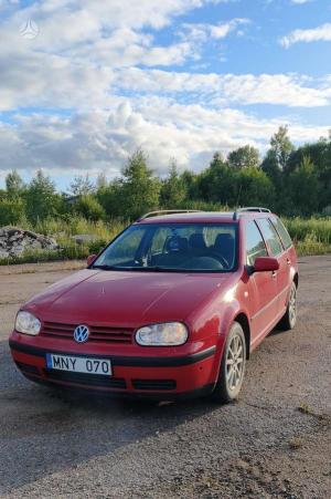 Sarkans Volkswagen Golf 2005 Rokiškis, ar dzinēja tilpumu 1.90 L un nobraukumu 269 tūkst. km par 1500 €, foto  vietnē AUTOMOTO.COM.LV