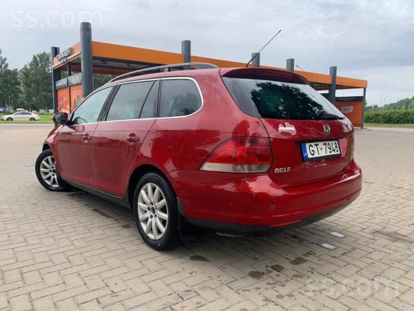 Red Volkswagen Golf 2007 in Riga, with an engine capacity of 1.90 L and mileage of 428 thousand km for 1280 €, photo 4 on AUTOMOTO.COM.LV