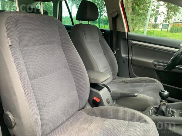 Red Volkswagen Golf 2007 in Riga, with an engine capacity of 1.90 L and mileage of 428 thousand km for 1280 €, photo 10 on AUTOMOTO.COM.LV