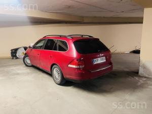 Sarkans Volkswagen Golf 2008 Rīga, ar dzinēja tilpumu 2.00 L un nobraukumu 350 tūkst. km par 1300 €, foto 2 vietnē AUTOMOTO.COM.LV
