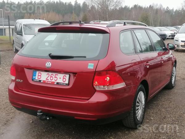 Red Volkswagen Golf 2008 in Valmiera, with an engine capacity of 1.60 L and mileage of 291 thousand km for 3450 €, photo 7 on AUTOMOTO.COM.LV