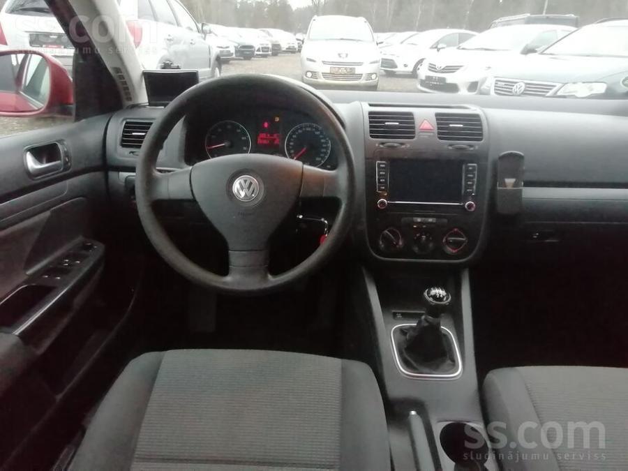 Sarkans Volkswagen Golf 2008 Valmiera, ar dzinēja tilpumu 1.60 L un nobraukumu 291 tūkst. km par 3450 €, foto 17 vietnē AUTOMOTO.COM.LV
