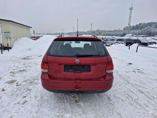 Red Volkswagen Golf 2008 in Vilnius, with an engine capacity of 1.90 L and mileage of 162 thousand km for 2850 €, photo 6 on AUTOMOTO.COM.LV
