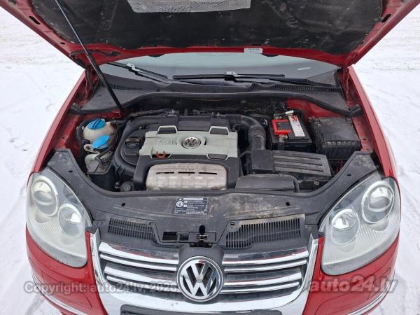 Sarkans Volkswagen Golf 2008 Tallina, ar dzinēja tilpumu 1.40 L un nobraukumu 204 tūkst. km par 2992 €, foto 5 vietnē AUTOMOTO.COM.LV