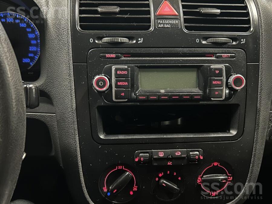 Sarkans Volkswagen Golf 2008 Rīga, ar dzinēja tilpumu 1.90 L un nobraukumu 311 tūkst. km par 1650 €, foto 14 vietnē AUTOMOTO.COM.LV