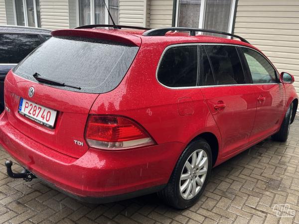 Red Volkswagen Golf 2009 in Jurbarkas, with an engine capacity of 1.90 L and mileage of 215 thousand km for 2650 €, photo 2 on AUTOMOTO.COM.LV