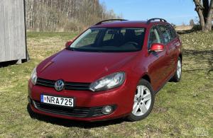Sarkans Volkswagen Golf 2010 Viļņa, ar dzinēja tilpumu 1.20 L un nobraukumu 307 tūkst. km par 2800 €, foto  vietnē AUTOMOTO.COM.LV