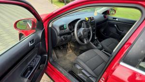 Red Volkswagen Golf 2010 in Siauliai, with an engine capacity of 1.40 L and mileage of 250 thousand km for 2450 €, photo 7 on AUTOMOTO.COM.LV