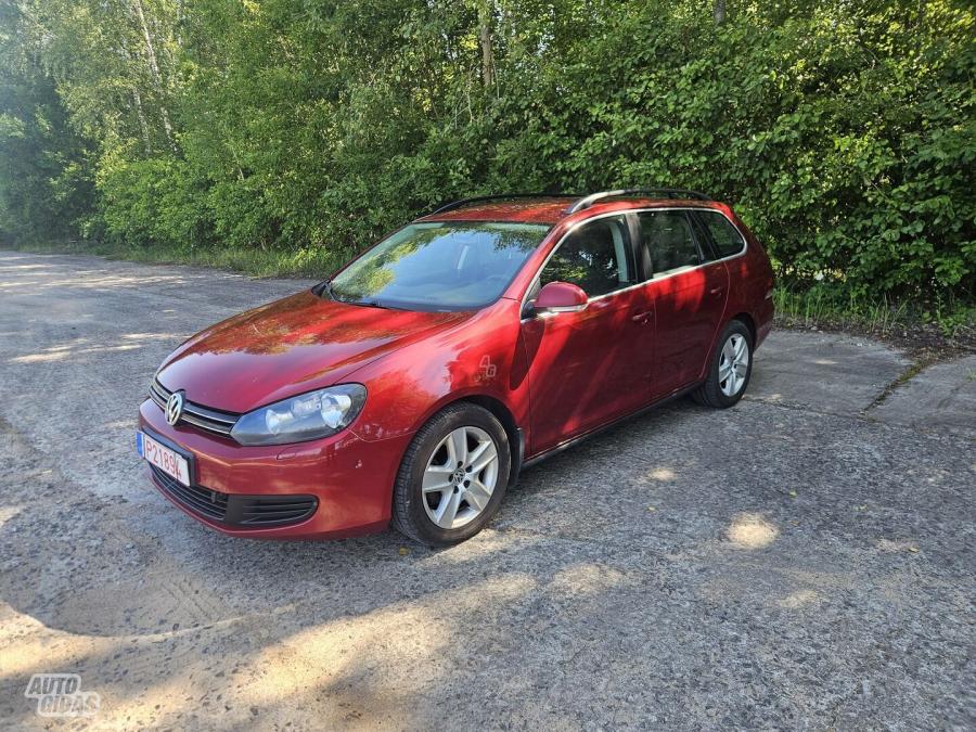 Red Volkswagen Golf 2010 in Visaginas, with an engine capacity of 1.40 L and mileage of 282 thousand km for 2500 €, photo 4 on AUTOMOTO.COM.LV